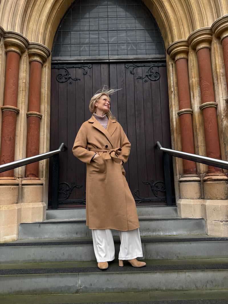 Suffolk Classic Camel Coat – bodega